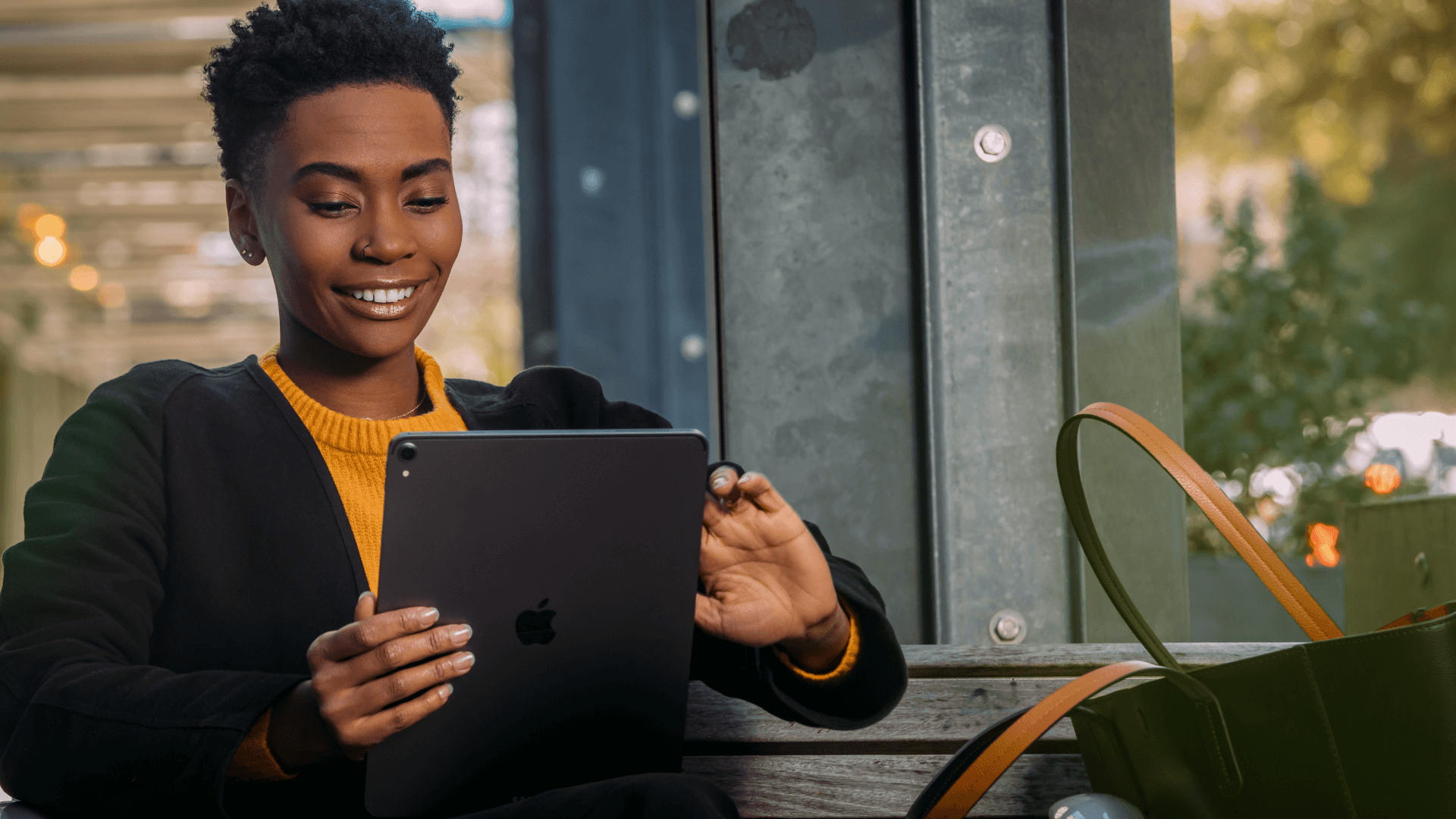 CDW Apple - Contact us